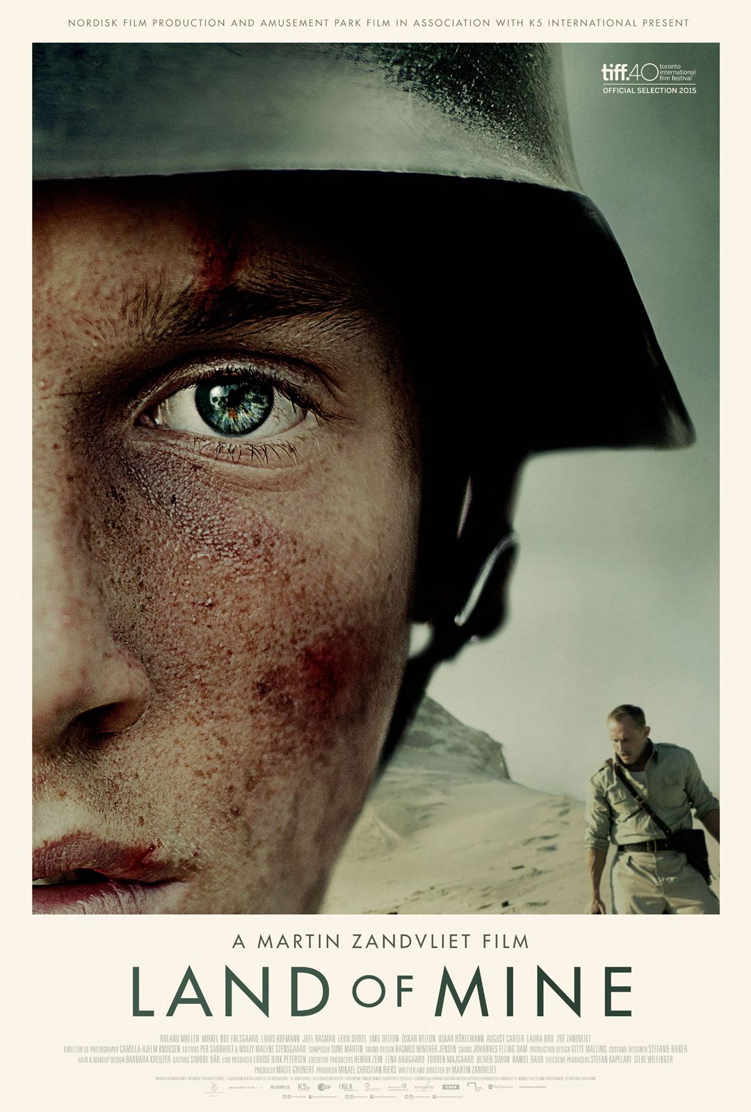 Poster zum Film Unter dem Sand - Das Versprechen der Freiheit - Bild 3 auf 19 - FILMSTARTS.de