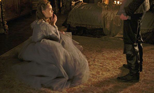 Reign: Reign : Bild Rose Williams - 139 von 512 - FILMSTARTS.de
