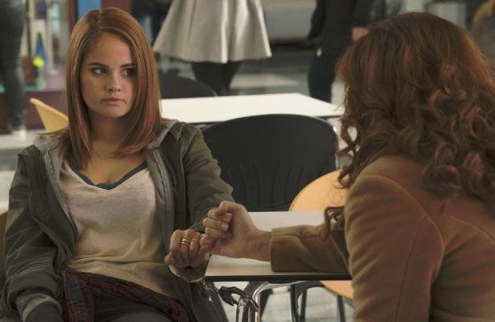 Detective Laura Diamond: Detective Laura Diamond : Bild Debby Ryan - 7 ...