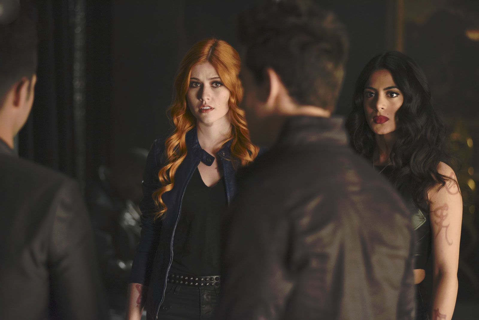 Shadowhunters: Shadowhunters : Bild Katherine McNamara, Emeraude Toubia ...