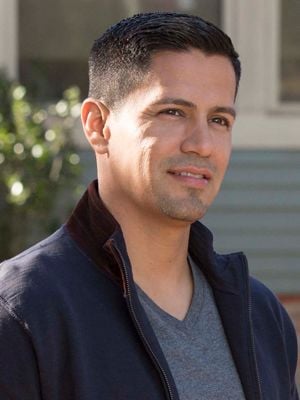 Bilder zu Jay Hernandez - FILMSTARTS.de