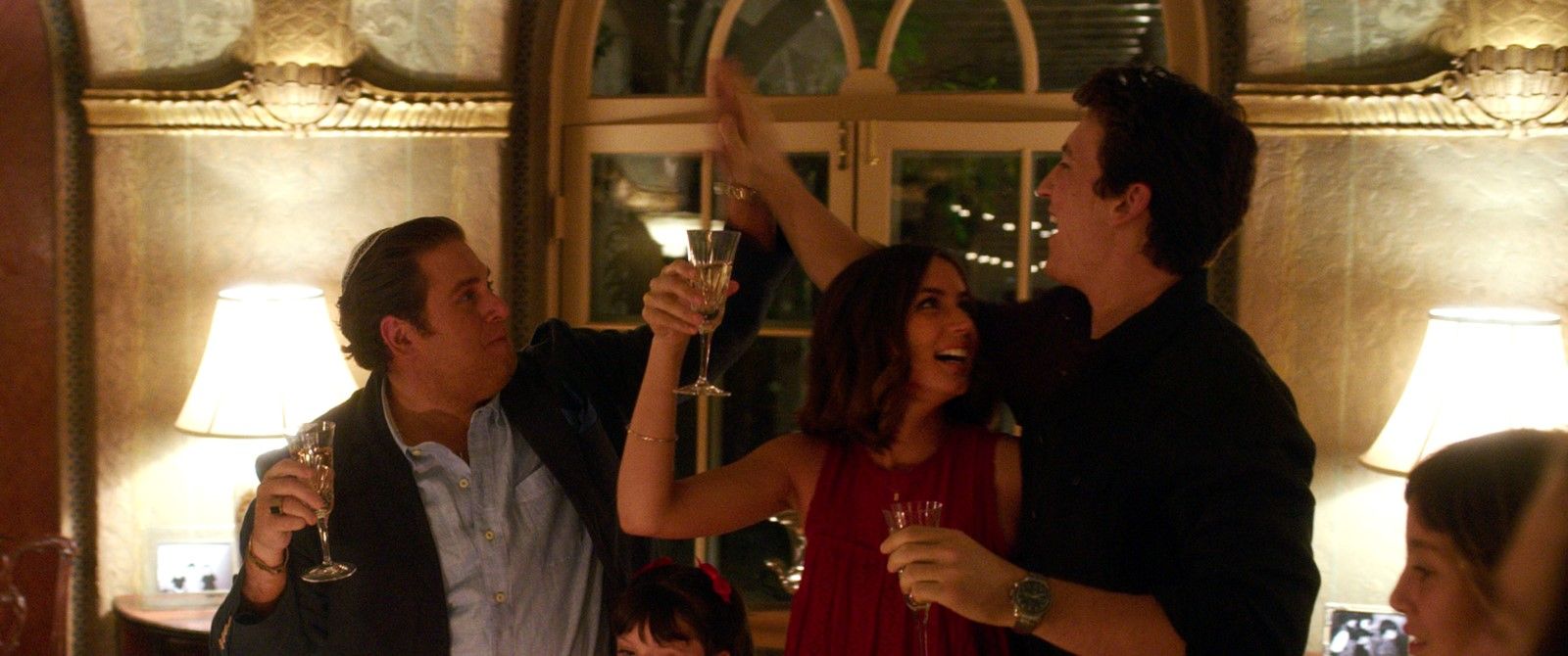 Bild zu Ana de Armas - War Dogs : Bild Jonah Hill, Ana de Armas, Miles ...