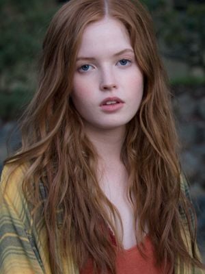 Ellie Bamber - FILMSTARTS.de