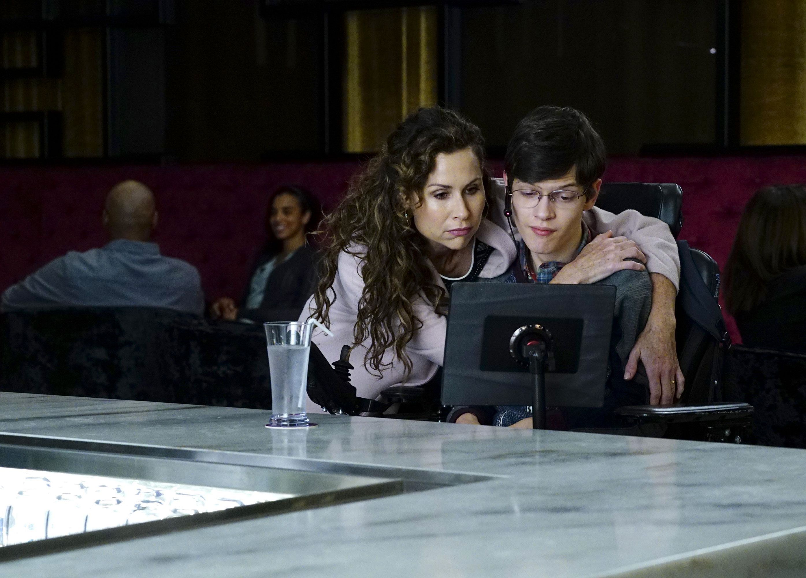 Speechless: Speechless : Bild Minnie Driver, Micah Fowler - 176 von 240 ...