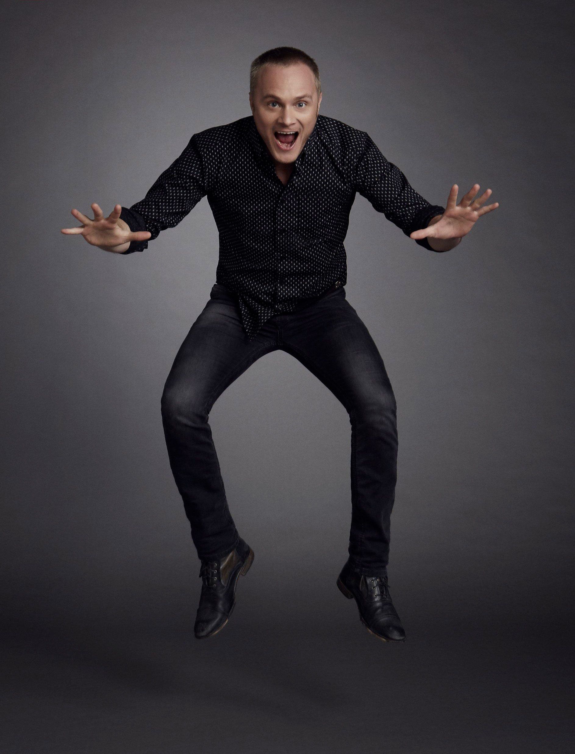 iZombie: Bild David Anders - 112 von 337 - FILMSTARTS.de