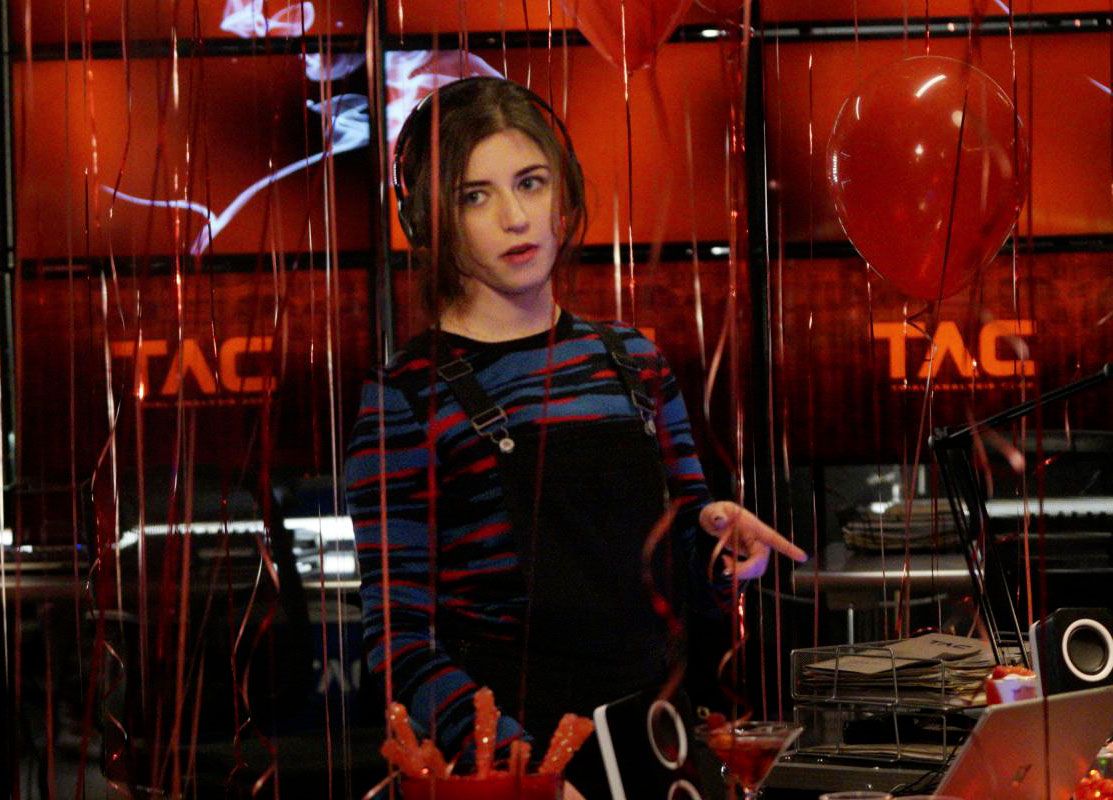 Bull: Bull : Bild Annabelle Attanasio - 220 von 293 - FILMSTARTS.de