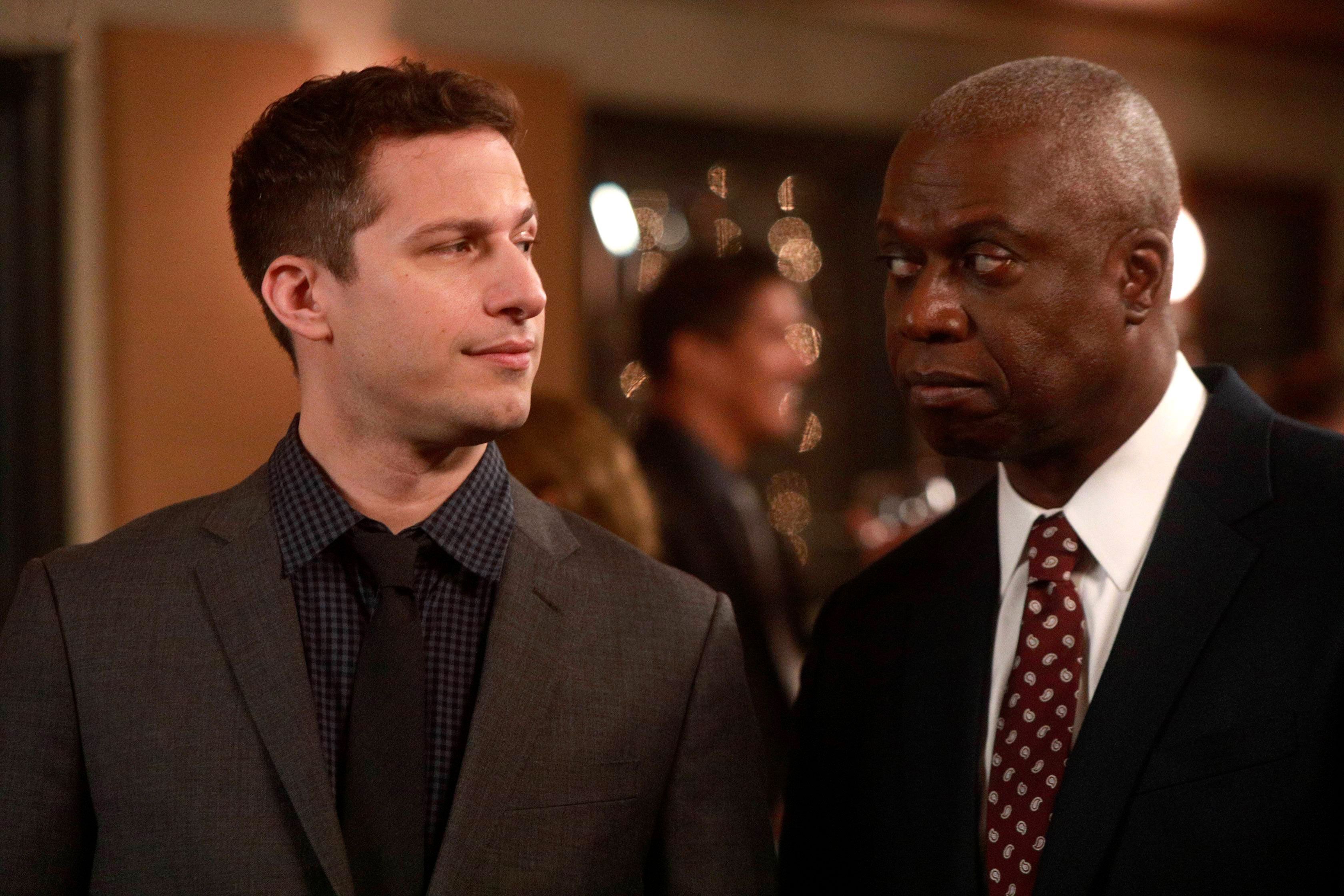 Bild zu Andy Samberg - Brooklyn Nine-Nine : Bild Andre Braugher, Andy ...