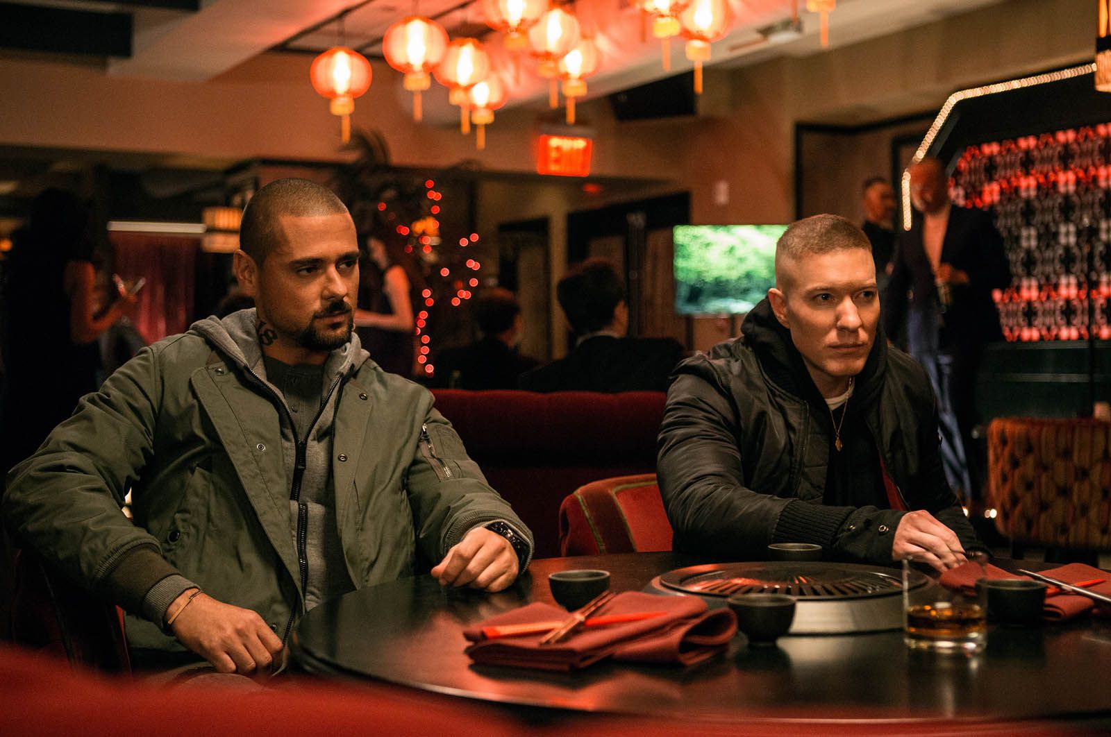 Bild zu J.R. Ramirez - Power : Bild Joseph Sikora, J.R. Ramirez - Foto ...