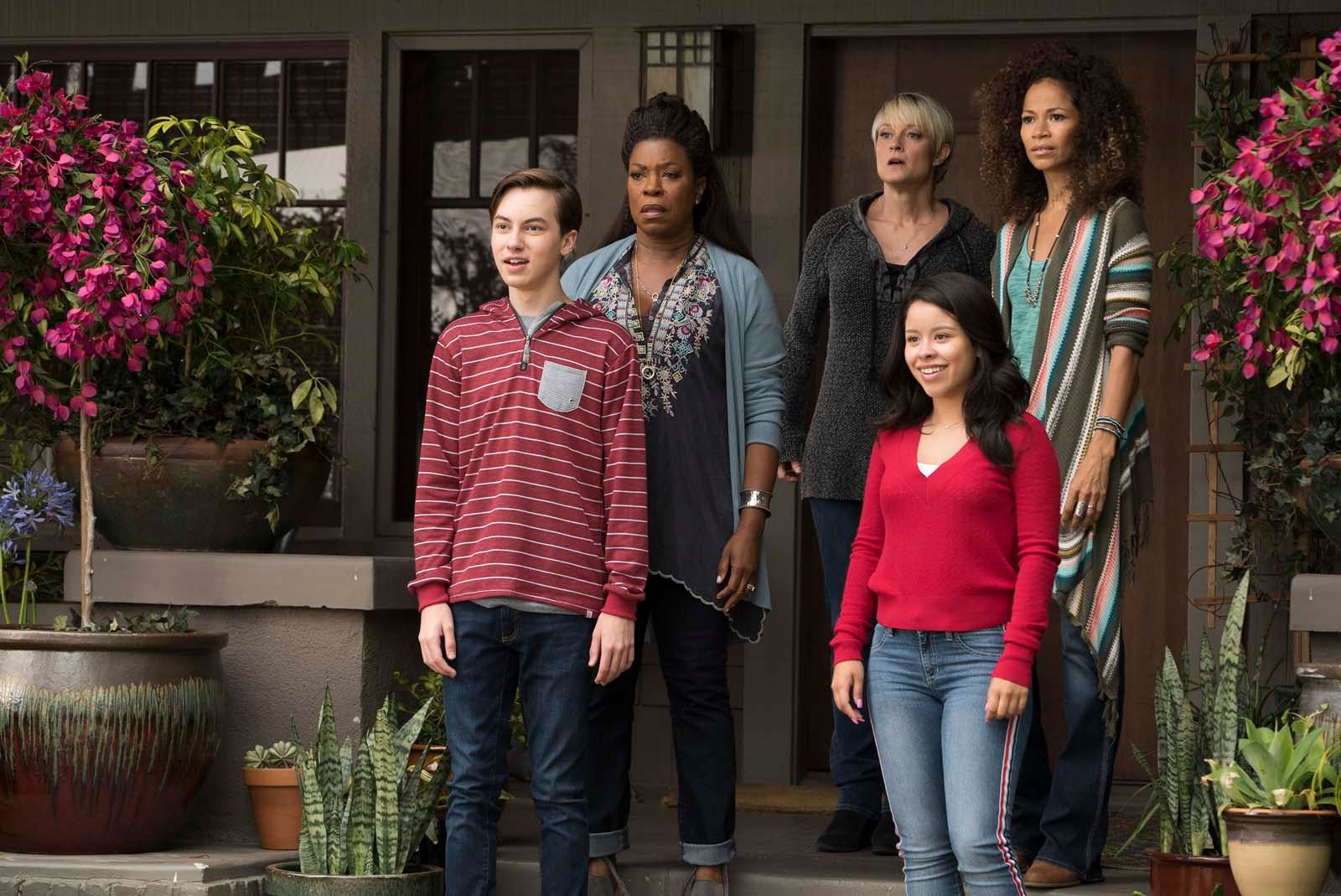 The Fosters: The Fosters : Bild Cierra Ramirez, Sherri Saum, Teri Polo ...