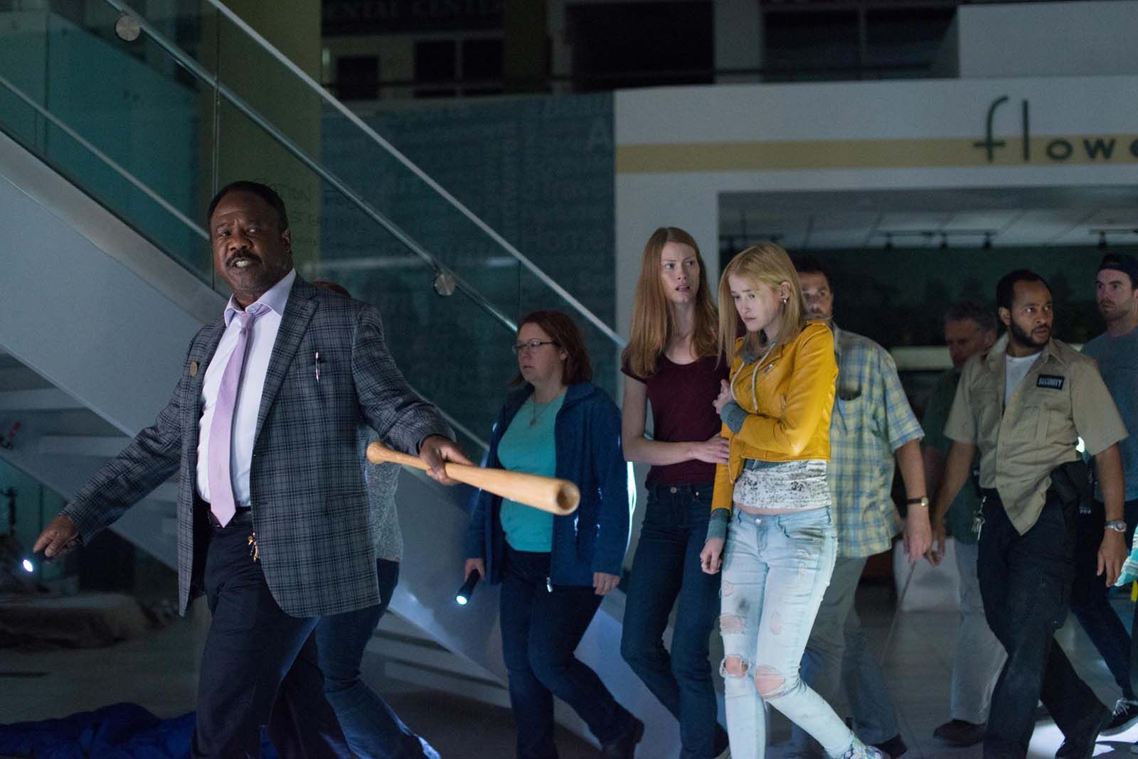 Der Nebel: Der Nebel : Bild Alyssa Sutherland, Gus Birney, Isiah ...