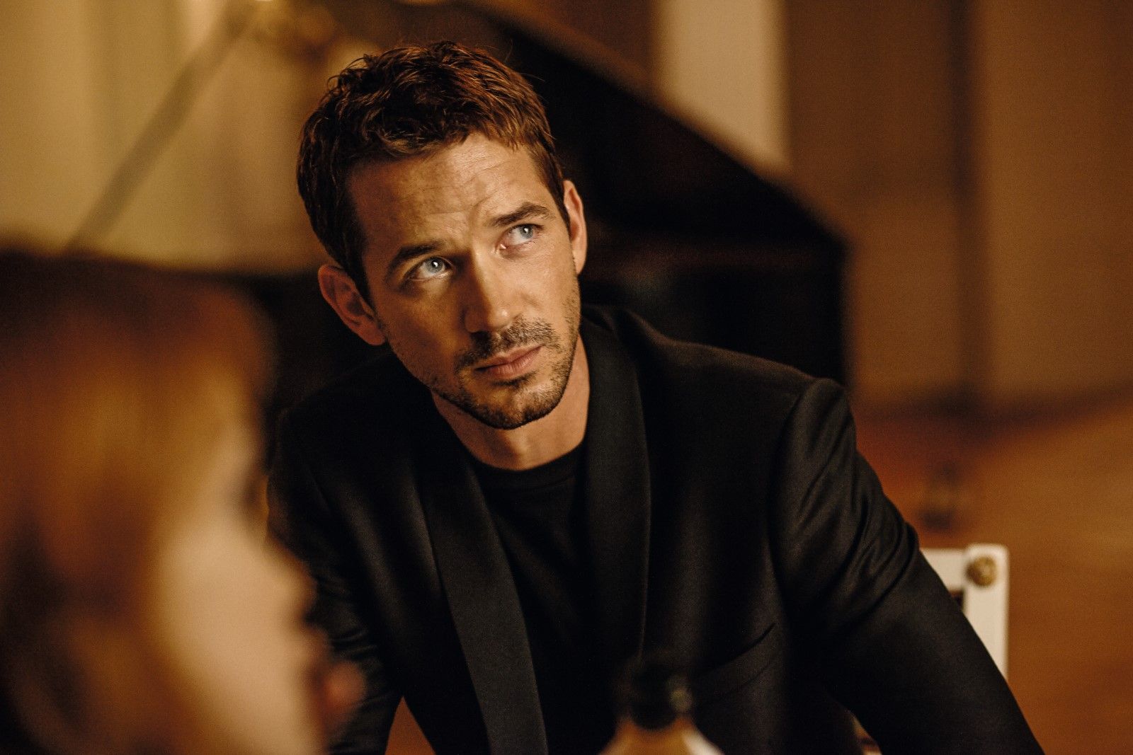 Bild zu Marc Benjamin - High Society - Gegensätze ziehen sich an : Bild ...