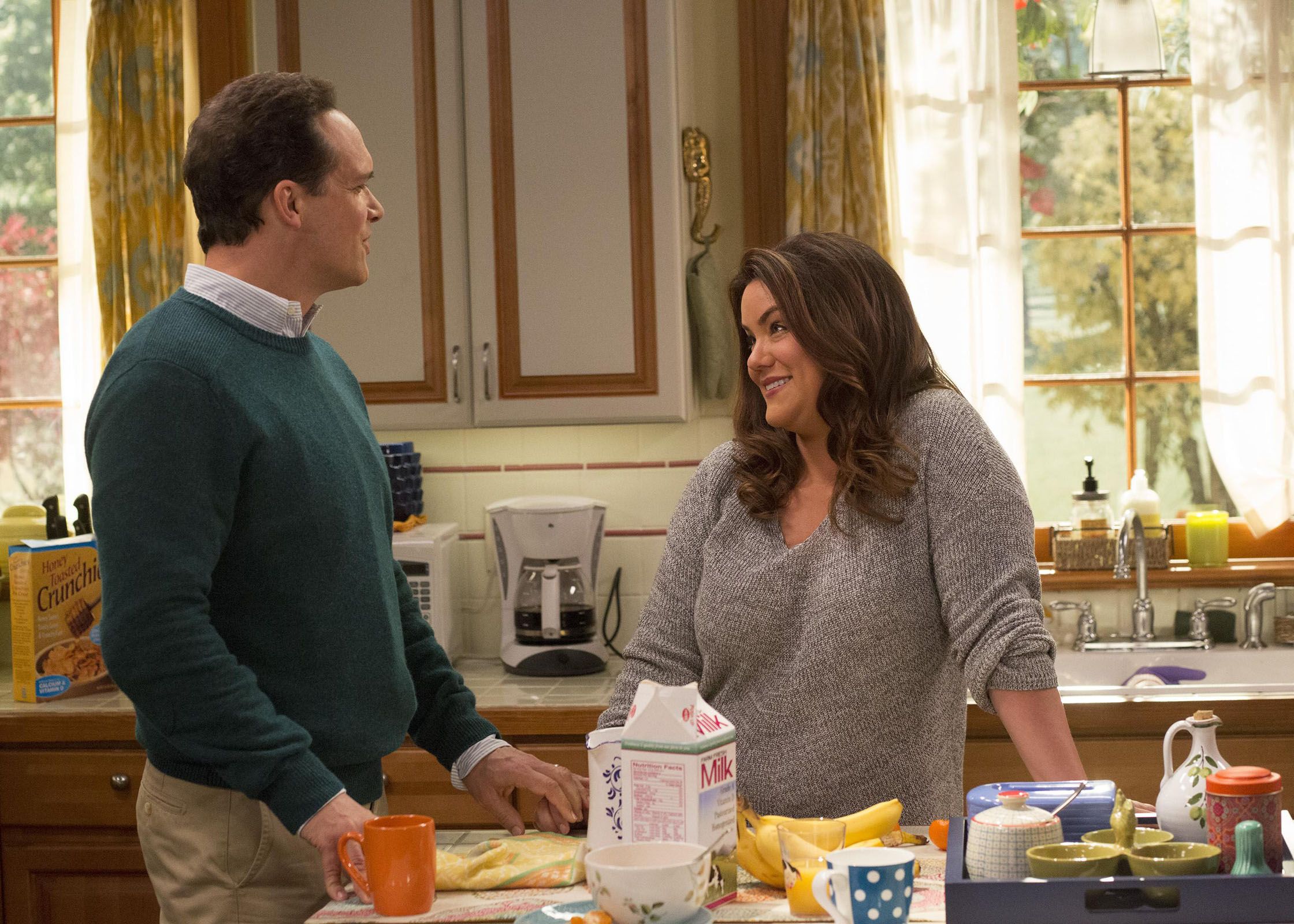 American Housewife (2016): American Housewife (2016) : Bild Katy Mixon ...