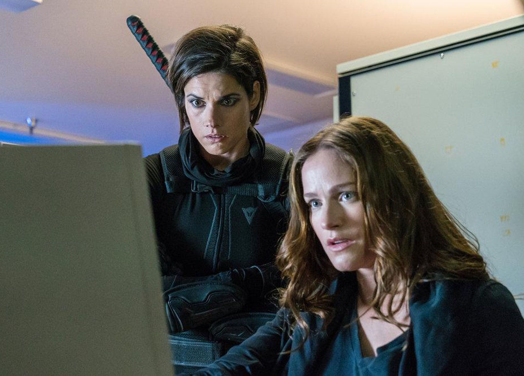 Van Helsing: Van Helsing : Bild Missy Peregrym, Kelly Overton - 133 von ...