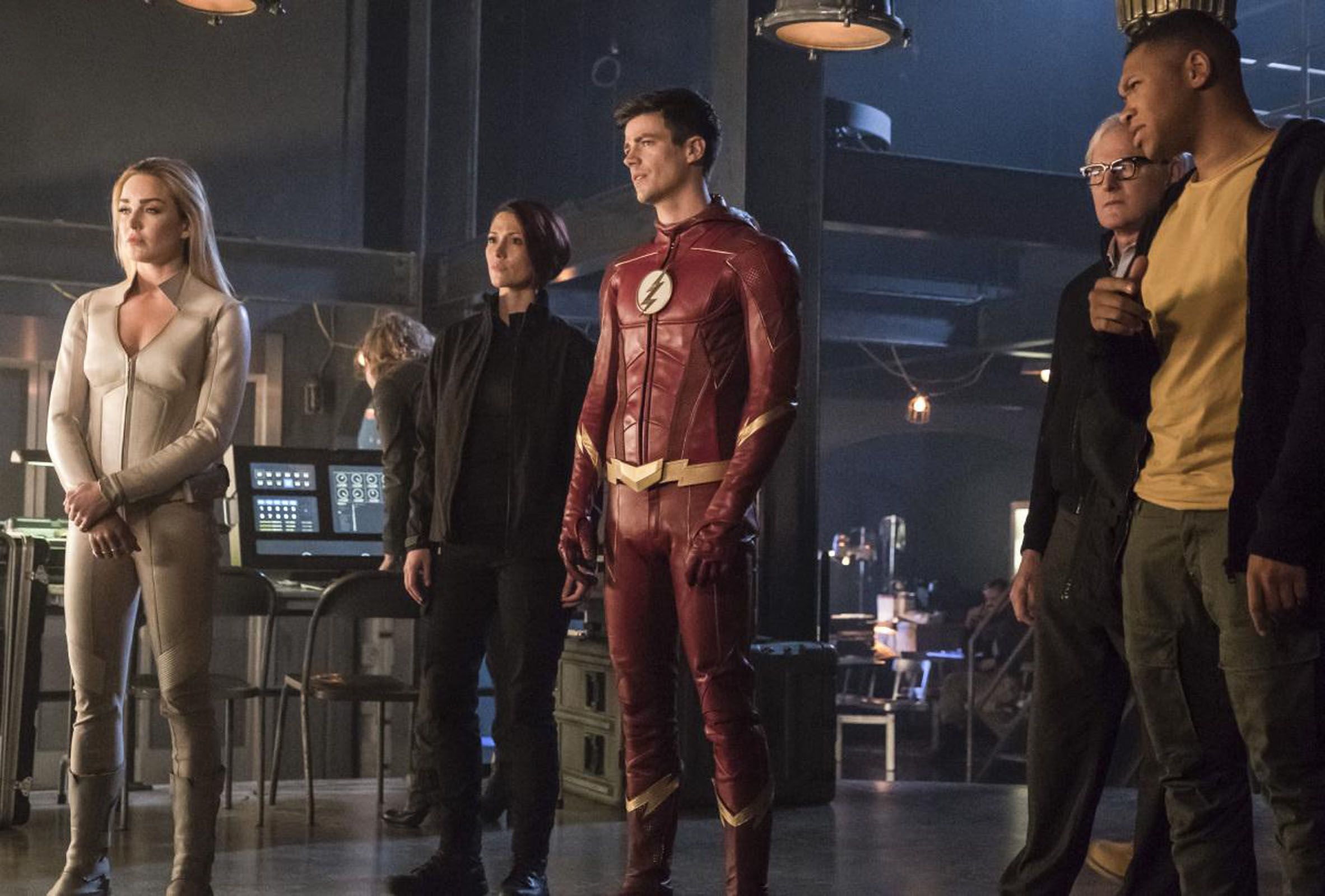 The Flash: The Flash : Bild Caity Lotz, Grant Gustin, Chyler Leigh ...