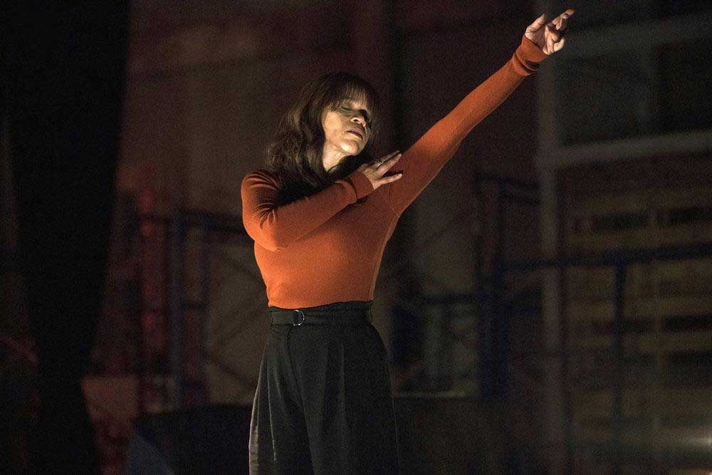 Rise: Rise : Bild Rosie Perez - 30 von 56 - FILMSTARTS.de