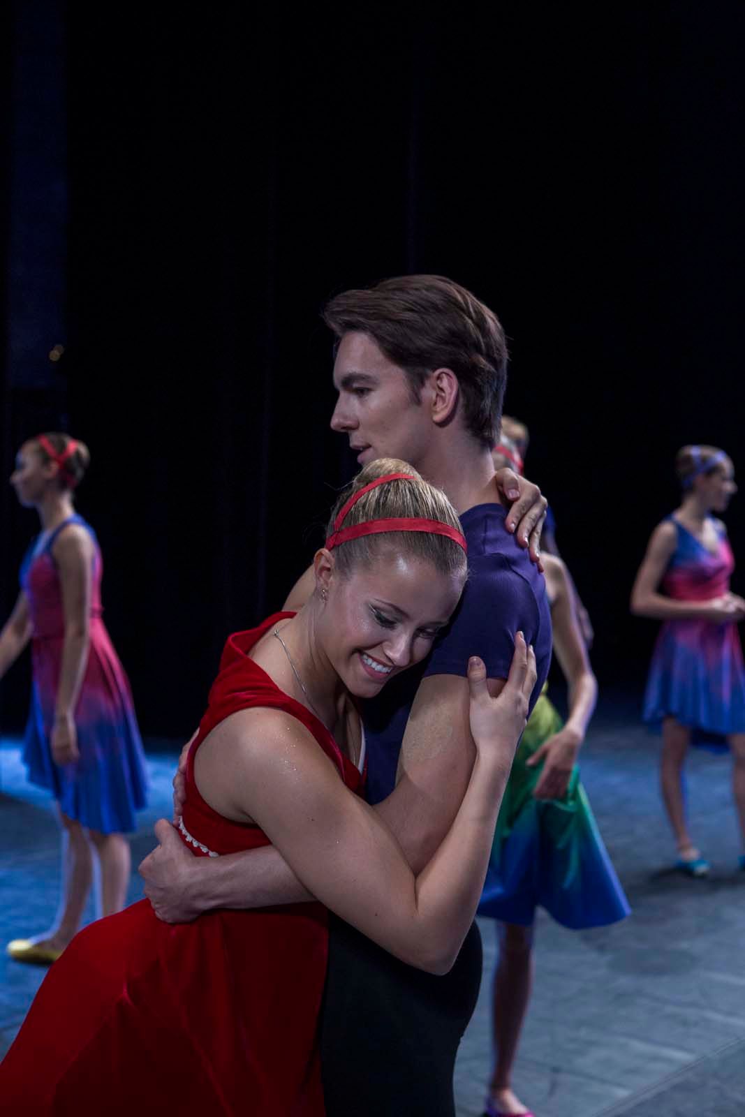 Find me in Paris: Bild Rory J. Saper, Hannah Dodd - 5 von 10 ...