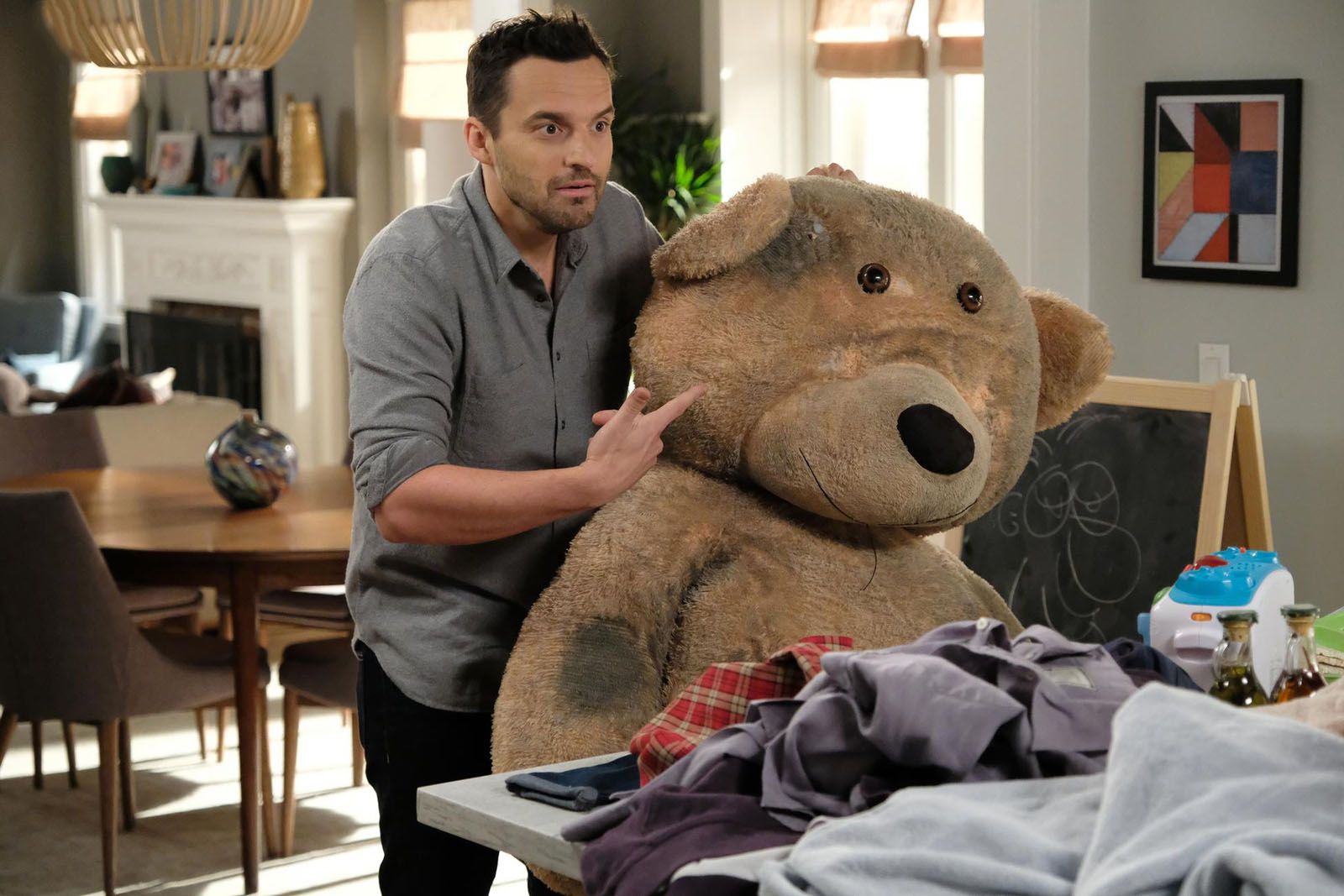 New Girl: New Girl : Bild Jake Johnson - 128 von 868 - FILMSTARTS.de
