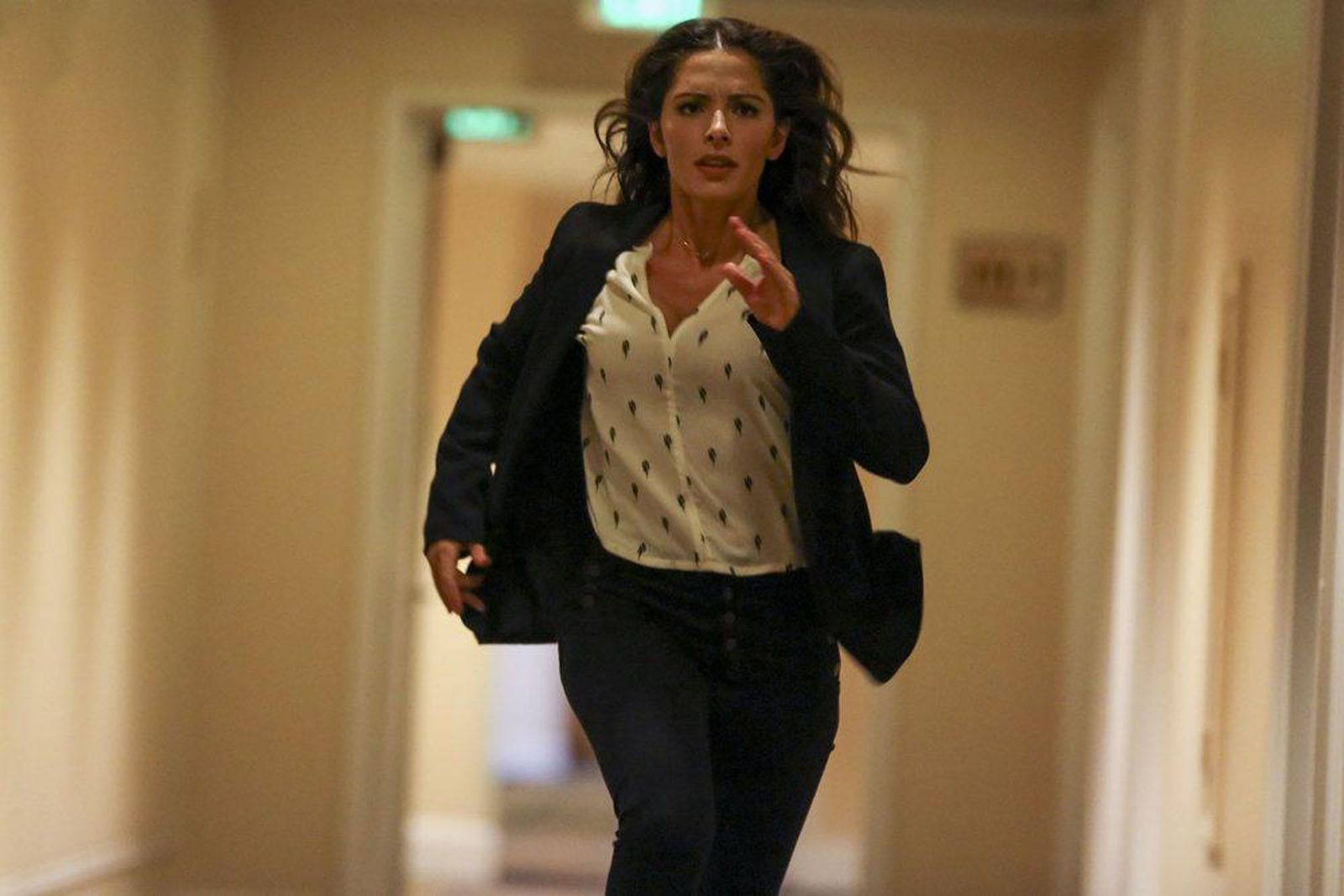 Reverie: Reverie : Bild Sarah Shahi - 44 von 57 - FILMSTARTS.de