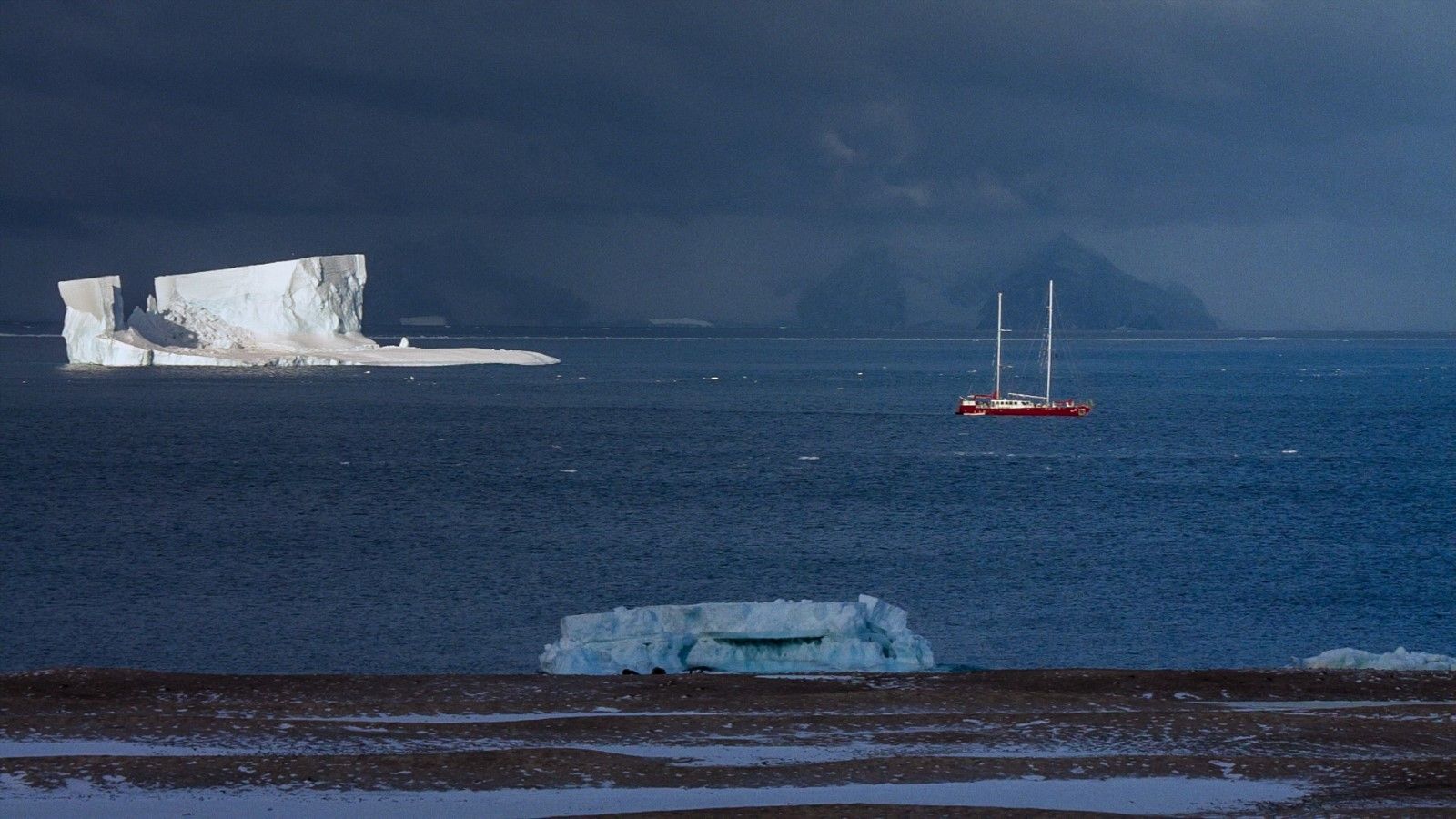 Foto zum Film Expedition Infinity - Reise ans andere Ende der Welt ...