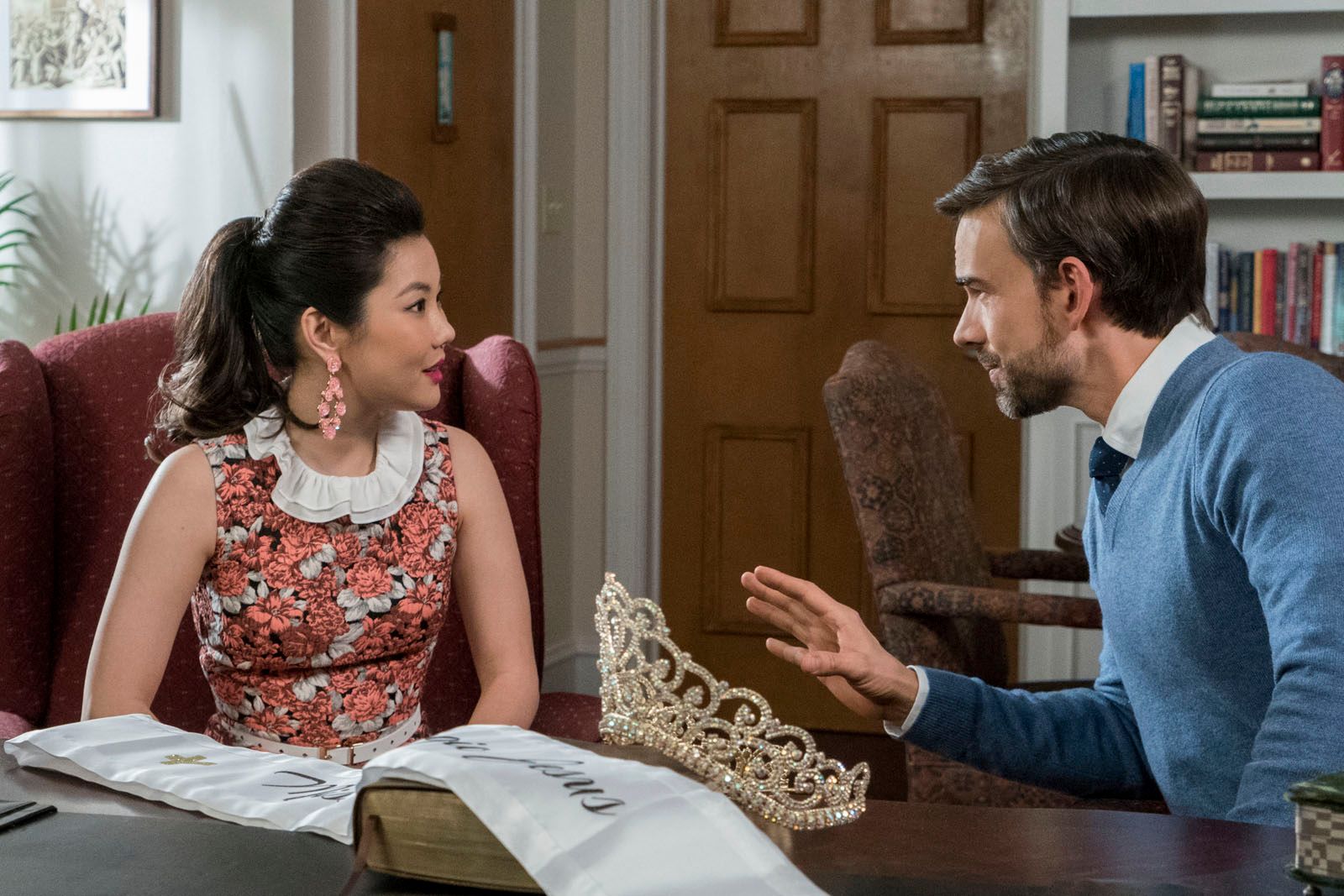 Insatiable: Insatiable : Bild Irene Choi (II), Christopher Gorham - 23 ...