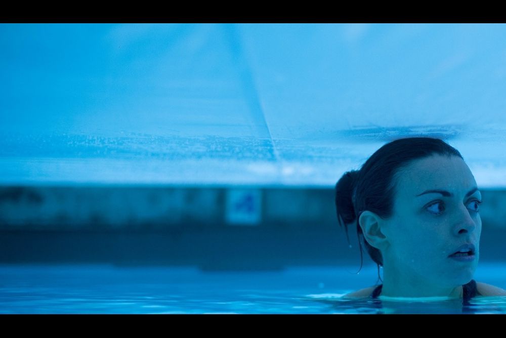 Foto zum Film 12 Feet Deep - Bild 3 auf 11 - FILMSTARTS.de