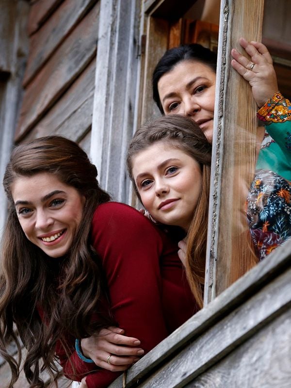 Prangalı Yarim - Film 2018 - FILMSTARTS.de