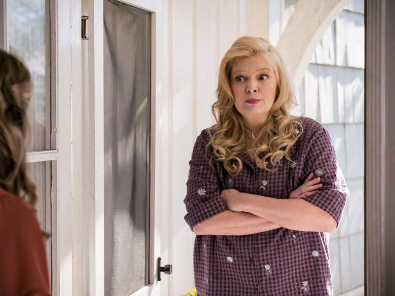 Young Sheldon: Young Sheldon : Bild Melissa Peterman - 103 von 275 ...