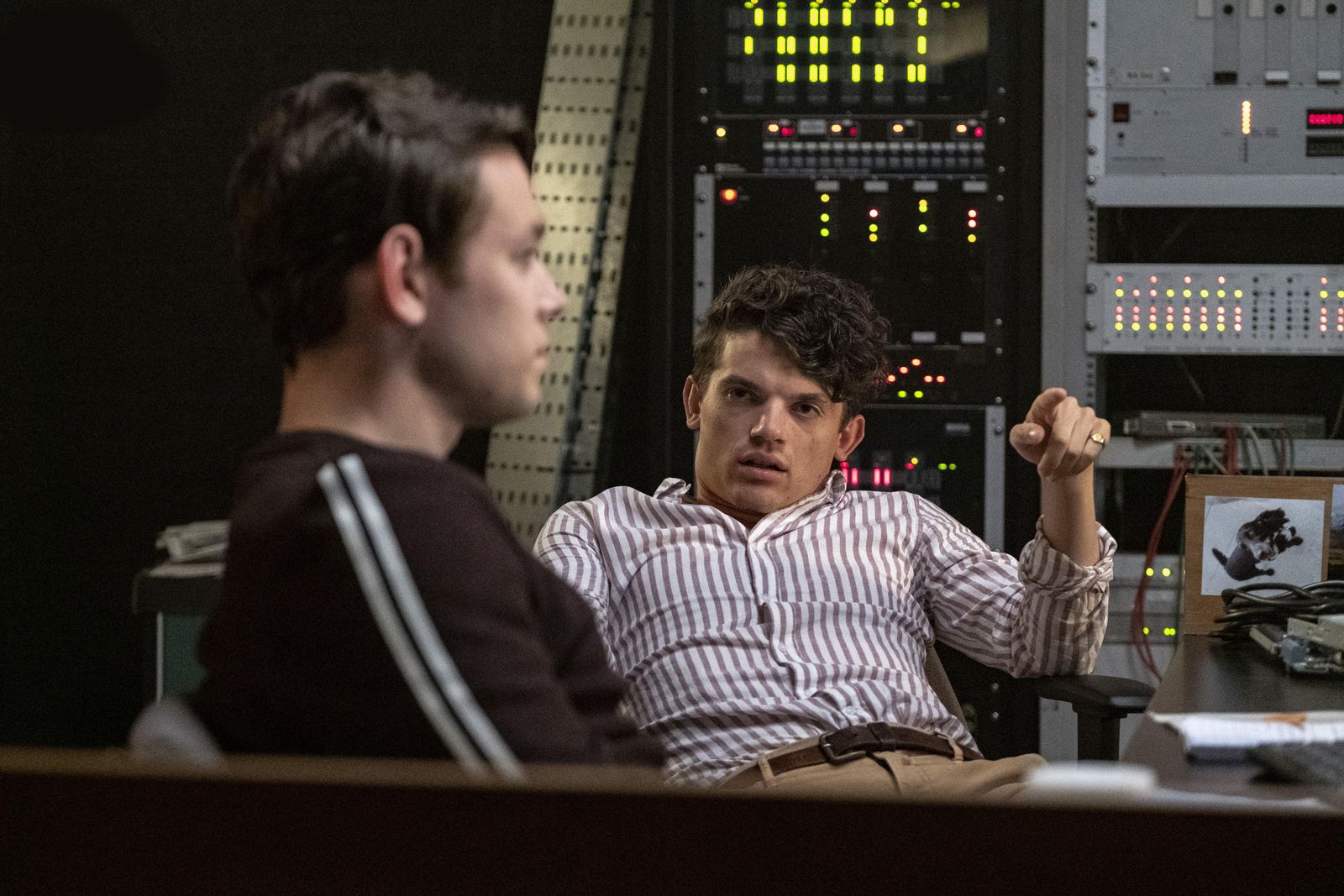 Killing Eve: Killing Eve : Bild Edward Bluemel, Sean Delaney - 98 von ...