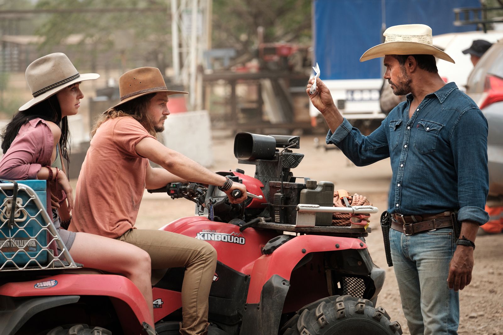 Bild zu Aaron Pedersen - Mystery Road - Verschwunden im Outback : Bild ...