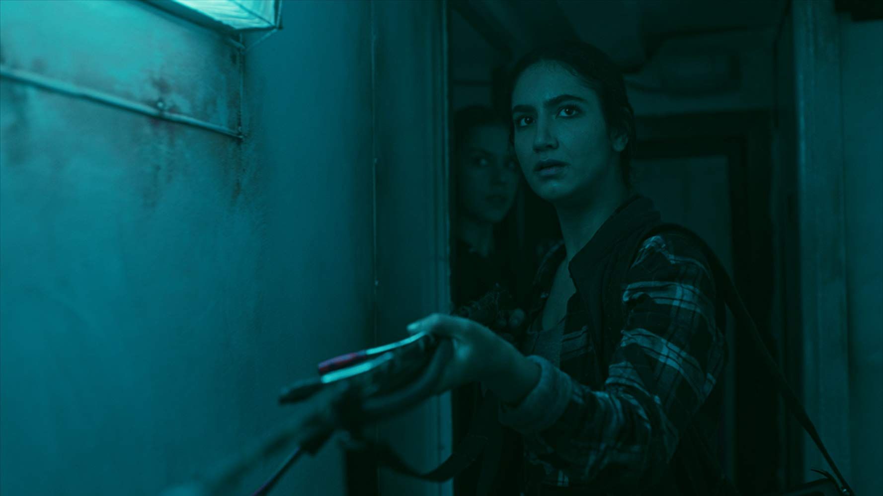 Foto zu Dead in the Water - Bild 6 auf 14 - FILMSTARTS.de