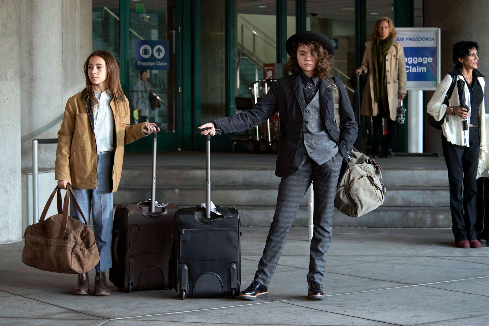 Better Things: Better Things : Bild Olivia Edward, Hannah Alligood - 53 ...