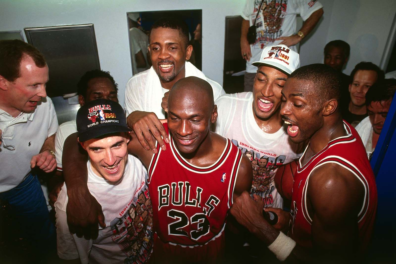 Bild zu Michael Jordan - Bild Michael Jordan - Foto 5 von 8 - FILMSTARTS.de