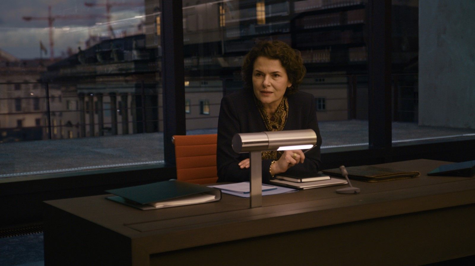 Foto zum Film Gott von Ferdinand von Schirach - Bild 2 auf 17 ...