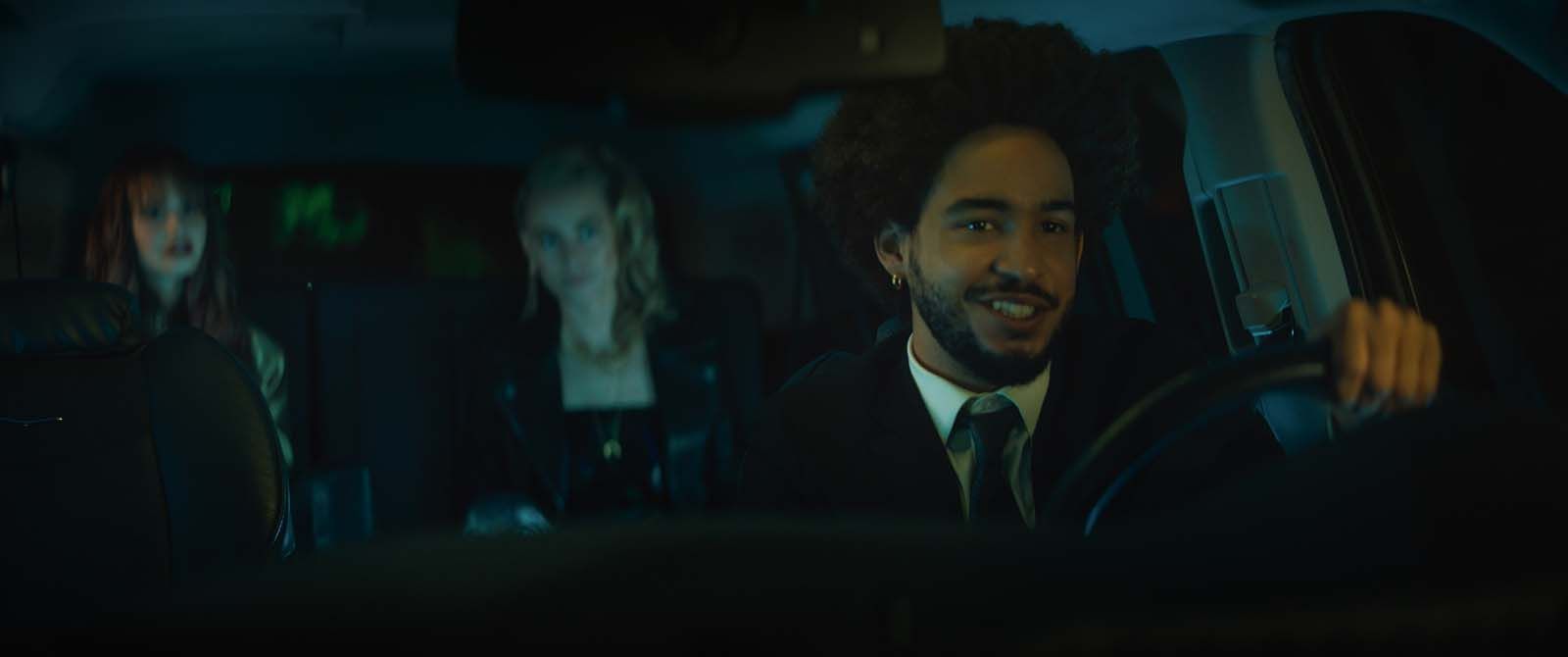 Bild zu Lucy Fry - Night Teeth : Bild Debby Ryan, Lucy Fry, Jorge ...