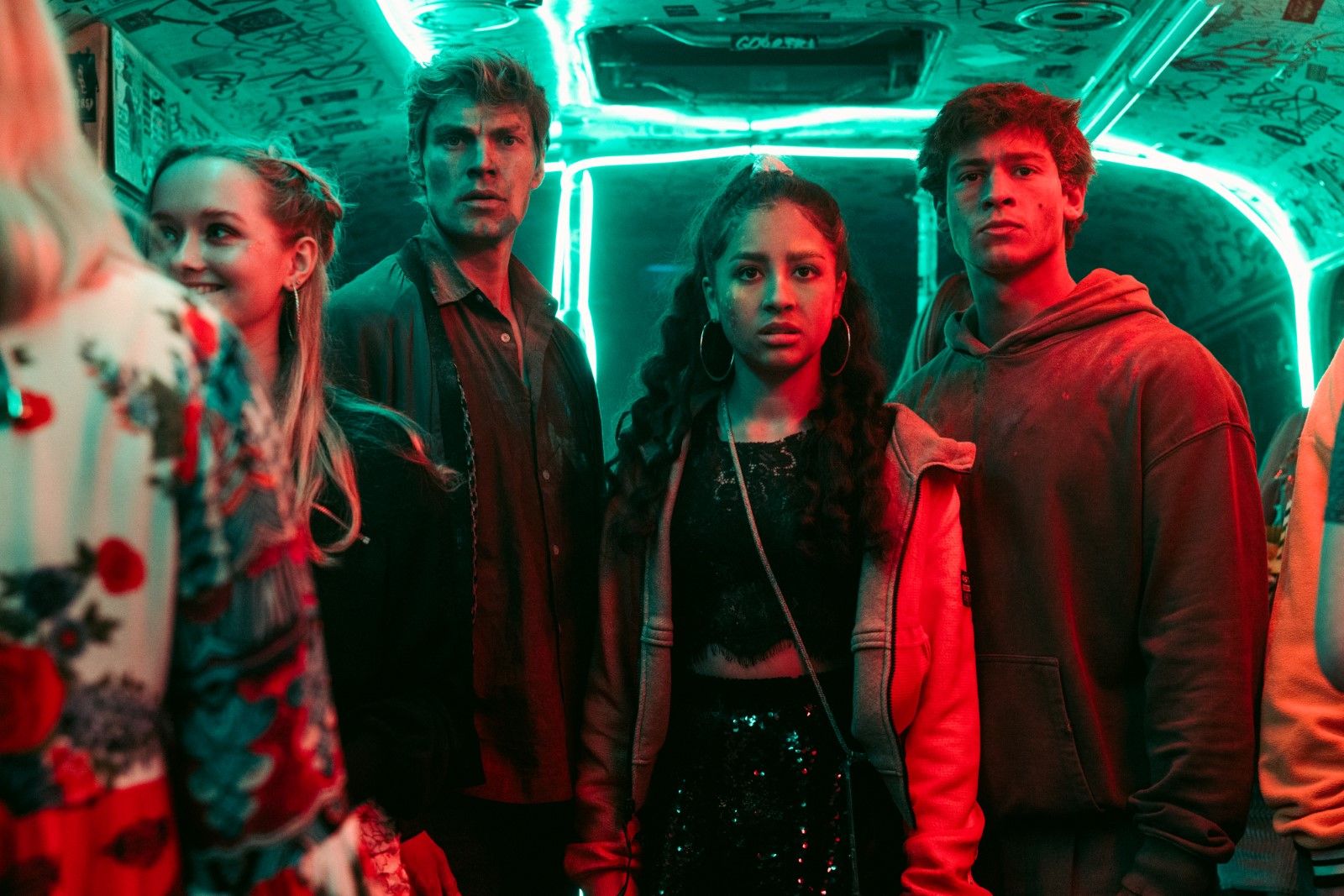 Foto zum Film One Night Off - Bild 4 auf 22 - FILMSTARTS.de