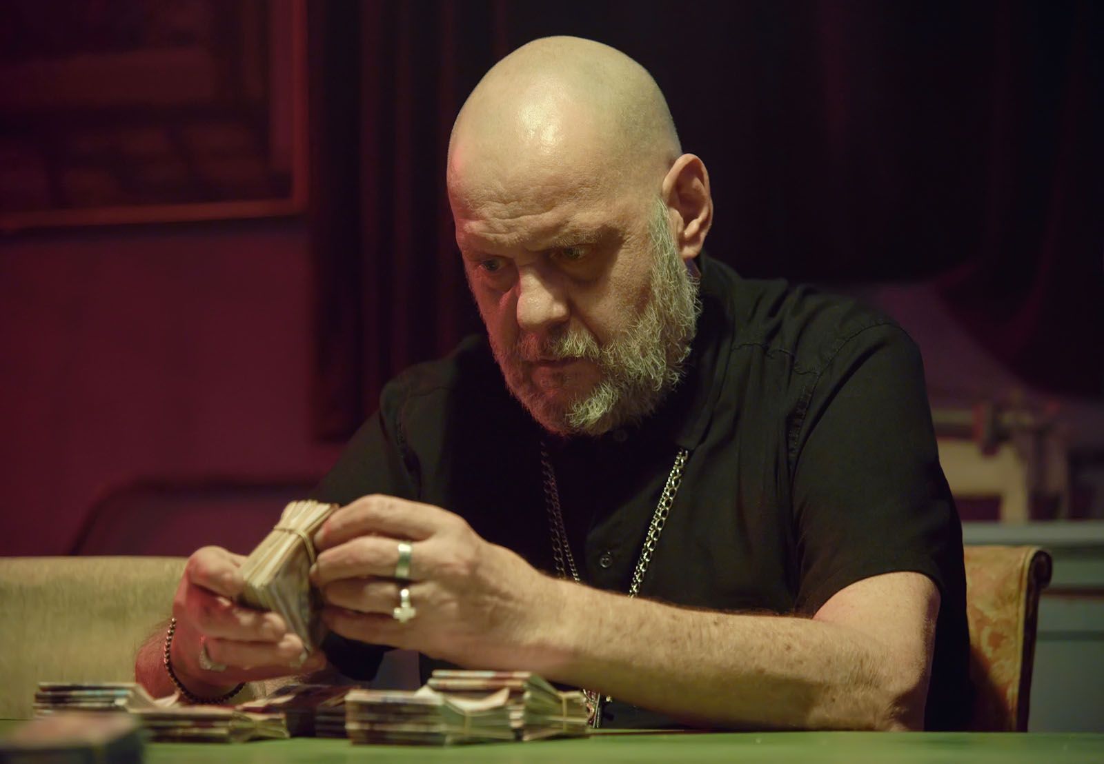 Bild zu Luis Luque - Bild Luis Luque - Foto 1 von 7 - FILMSTARTS.de