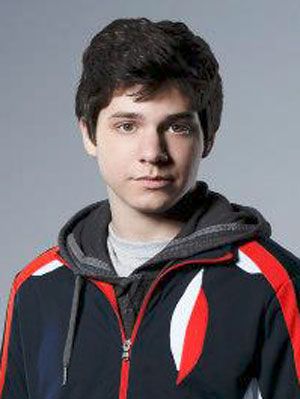 Bilder zu Braeden Lemasters - FILMSTARTS.de