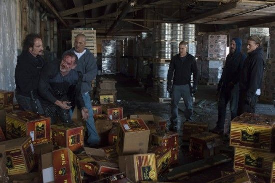 Bild zu Kim Coates - Sons Of Anarchy : Bild Charlie Hunnam, Scott ...