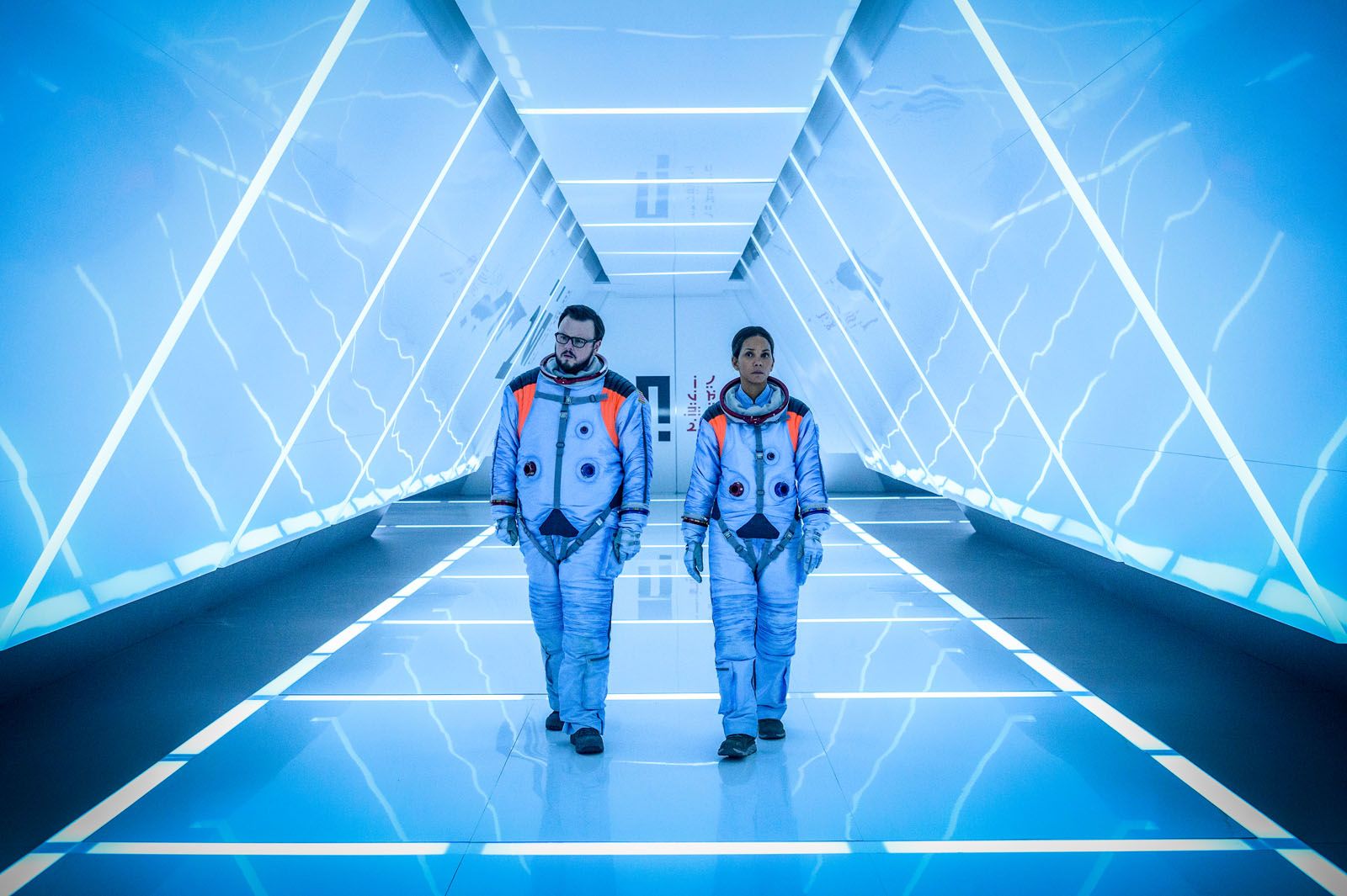 Foto zum Film Moonfall - Bild 7 auf 43 - FILMSTARTS.de