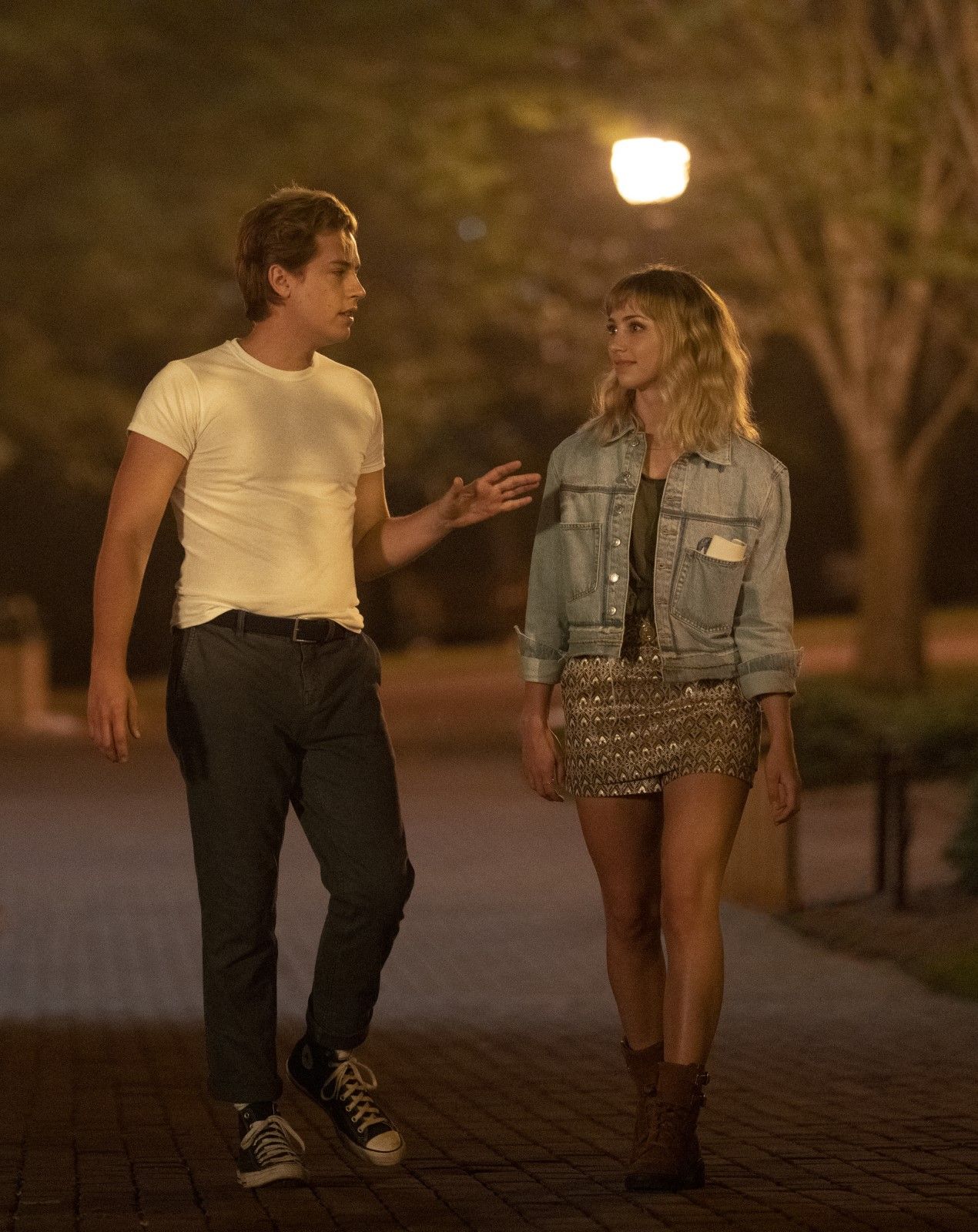 Bild zu Emily Rudd - Liftoff - Mit dir zum Mars : Bild Cole Sprouse ...