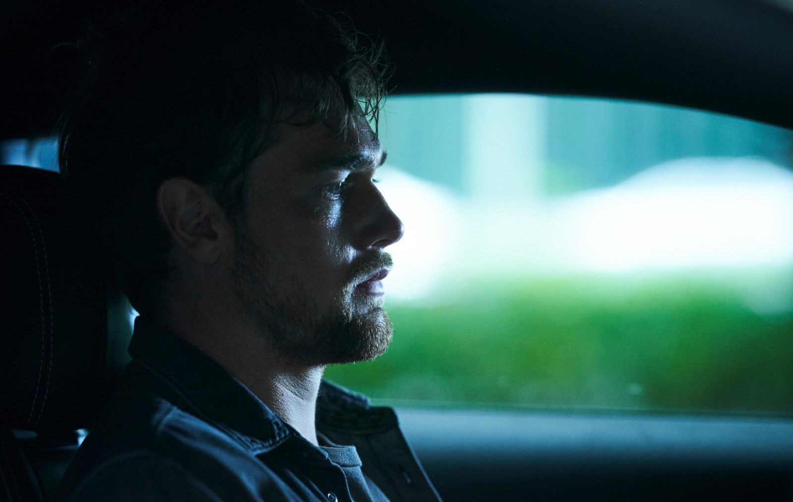 Bild zu Taylor John Smith - Blacklight : Bild Taylor John Smith - Foto 1 von 13 - FILMSTARTS.de