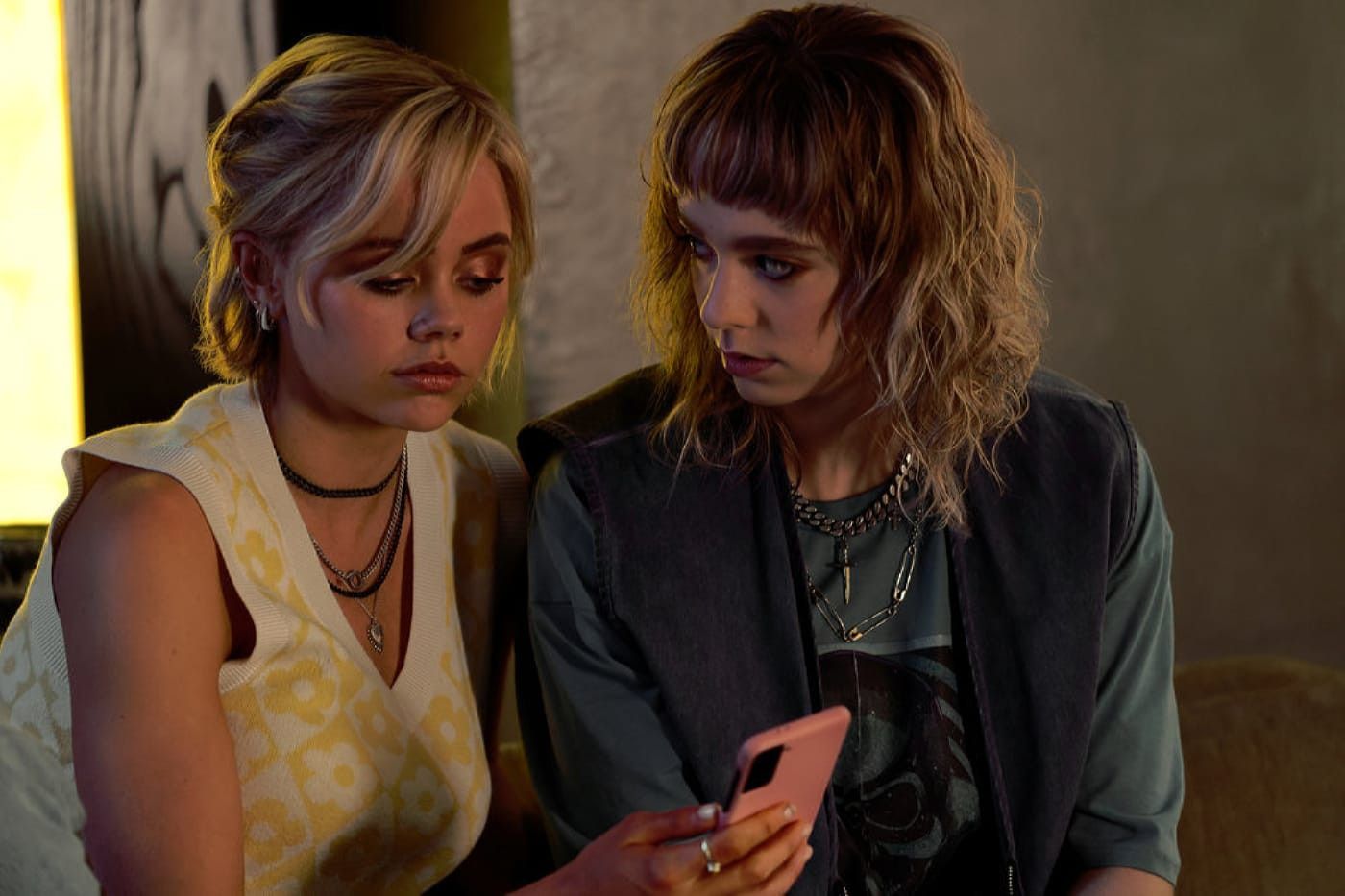 One Of Us Is Lying Bild Jess Mcleod Iii Annalisa Cochrane 3 Von 6 Filmstartsde