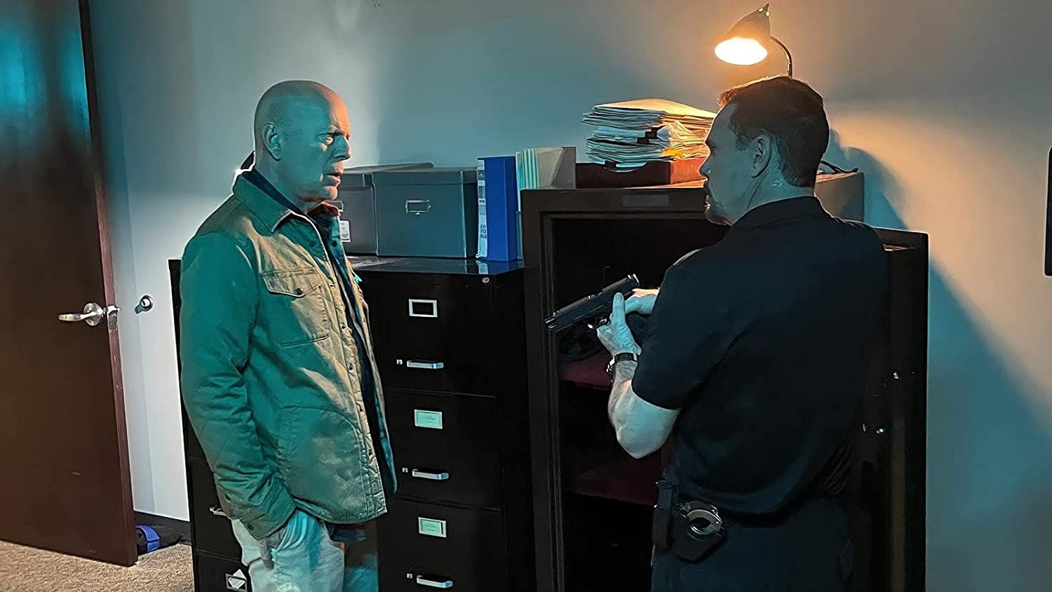 Foto zum Film Wire Room - Gerechtigkeit ist ein bewegliches Ziel - Bild ...