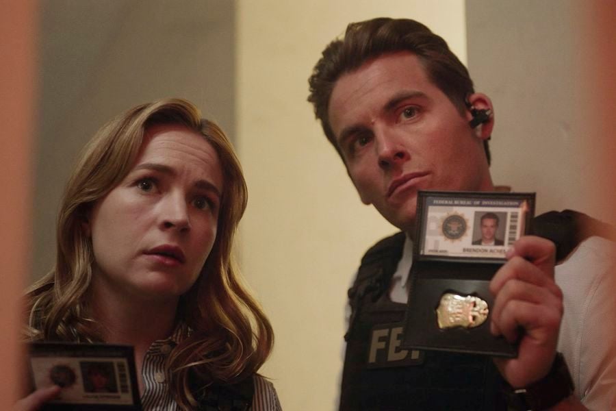 Bild zu Britt Robertson - The Rookie: Feds : Bild Kevin Zegers, Britt ...
