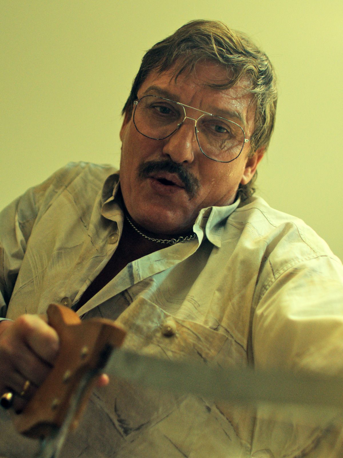 Poster German Crime Story: Gefesselt - Poster 2 von 2 - FILMSTARTS.de