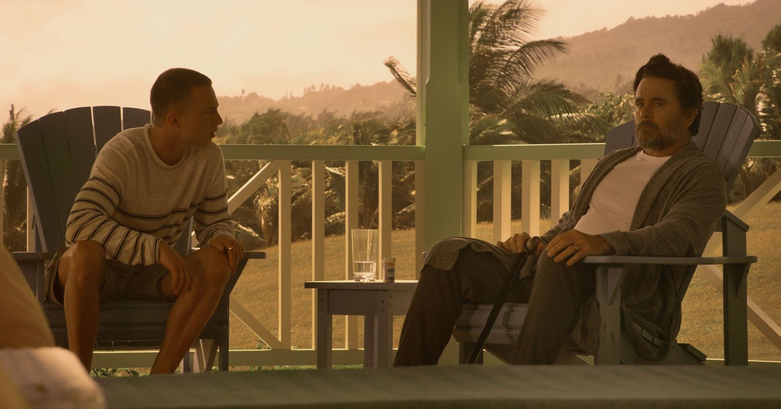 Outer Banks: Bild Drew Starkey, Charles Esten - 9 von 81 - FILMSTARTS.de