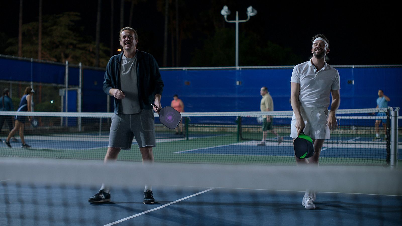 Shrinking: Bild Michael Urie, Jason Segel - 13 von 38 - FILMSTARTS.de