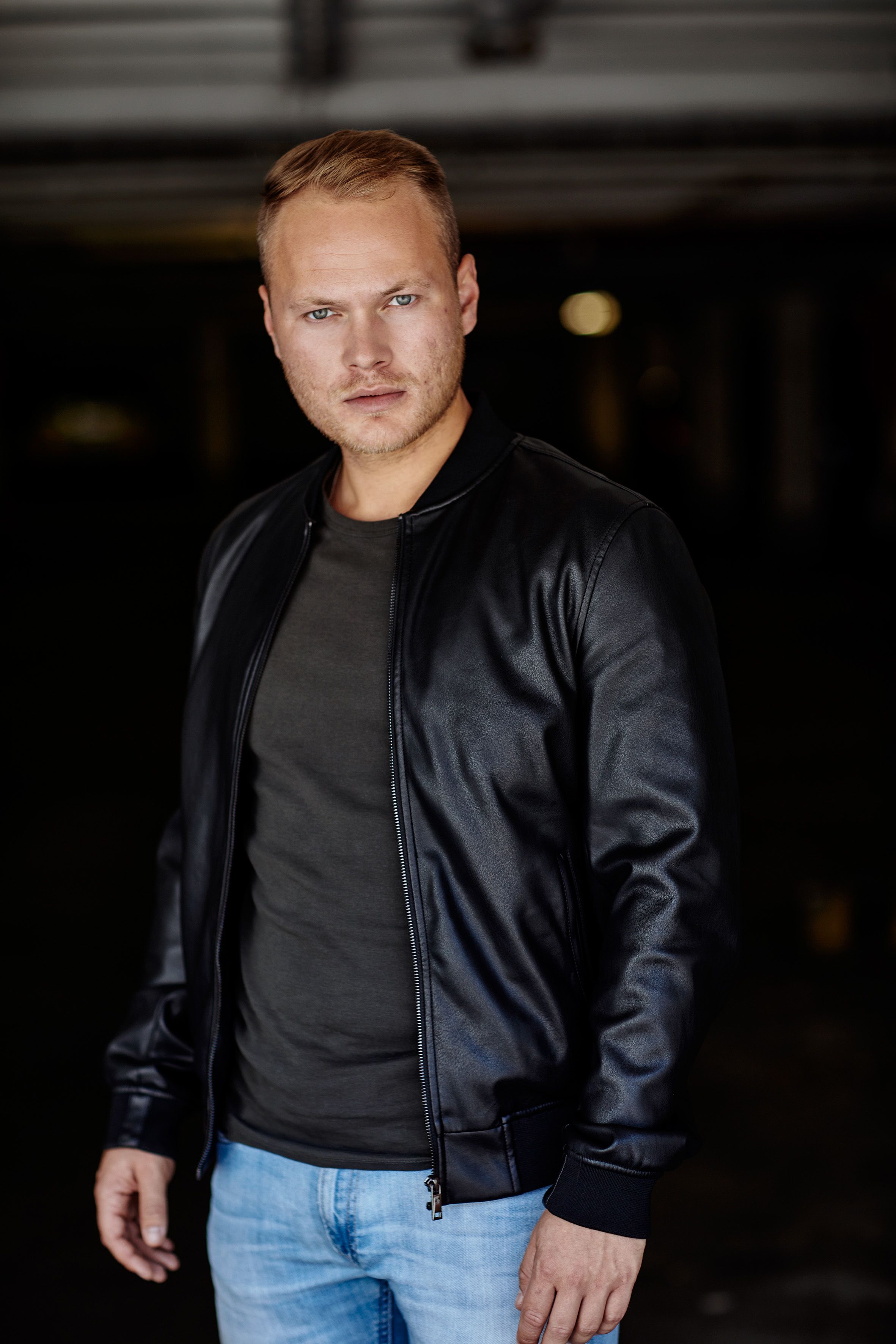 Bild zu Maximilian Beck - Kinoposter Maximilian Beck - Foto 1 von 2 ...