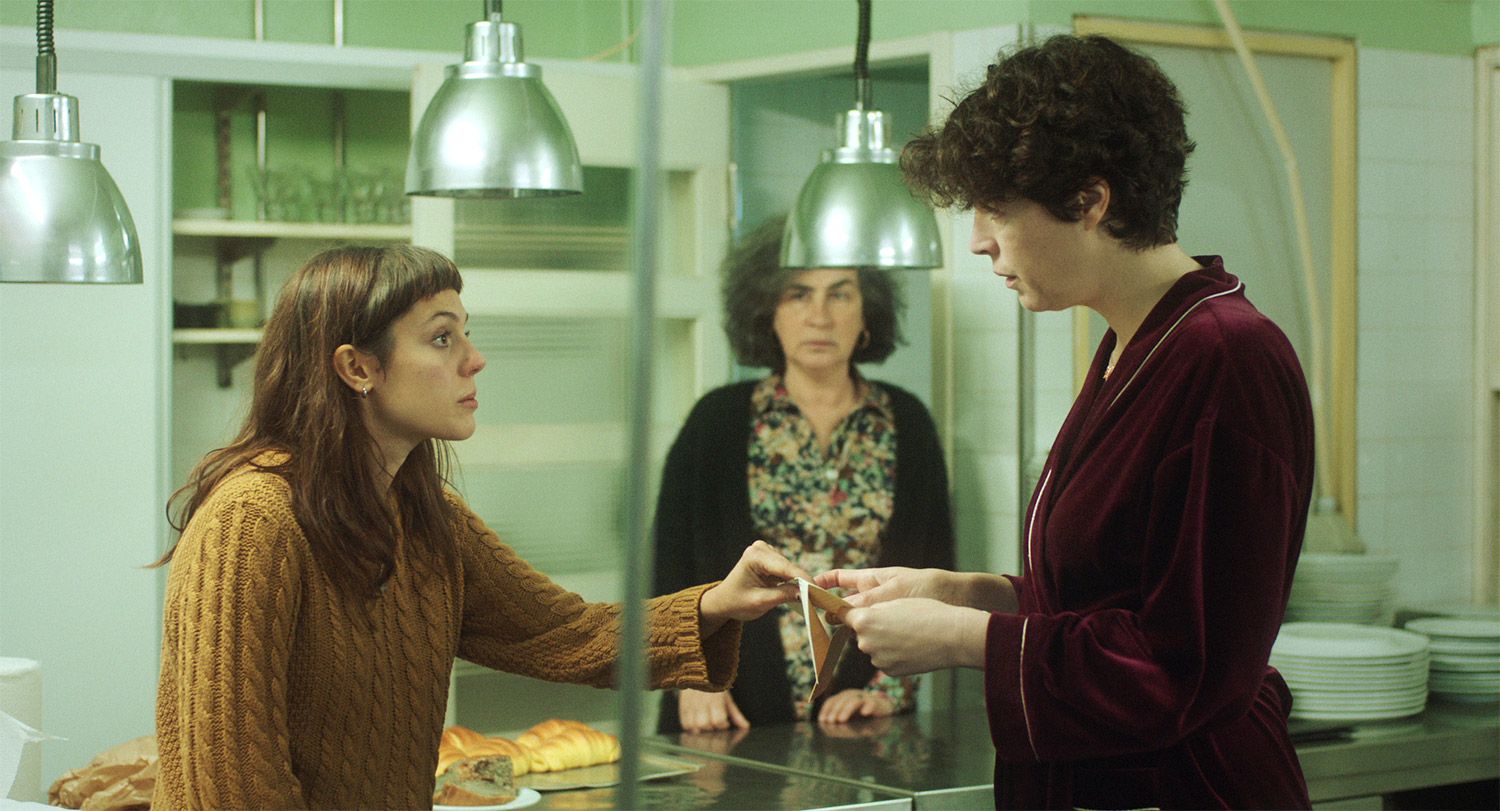 Bild zu Anabela Moreira - Bad Living : Bild Madalena Almeida, Rita ...