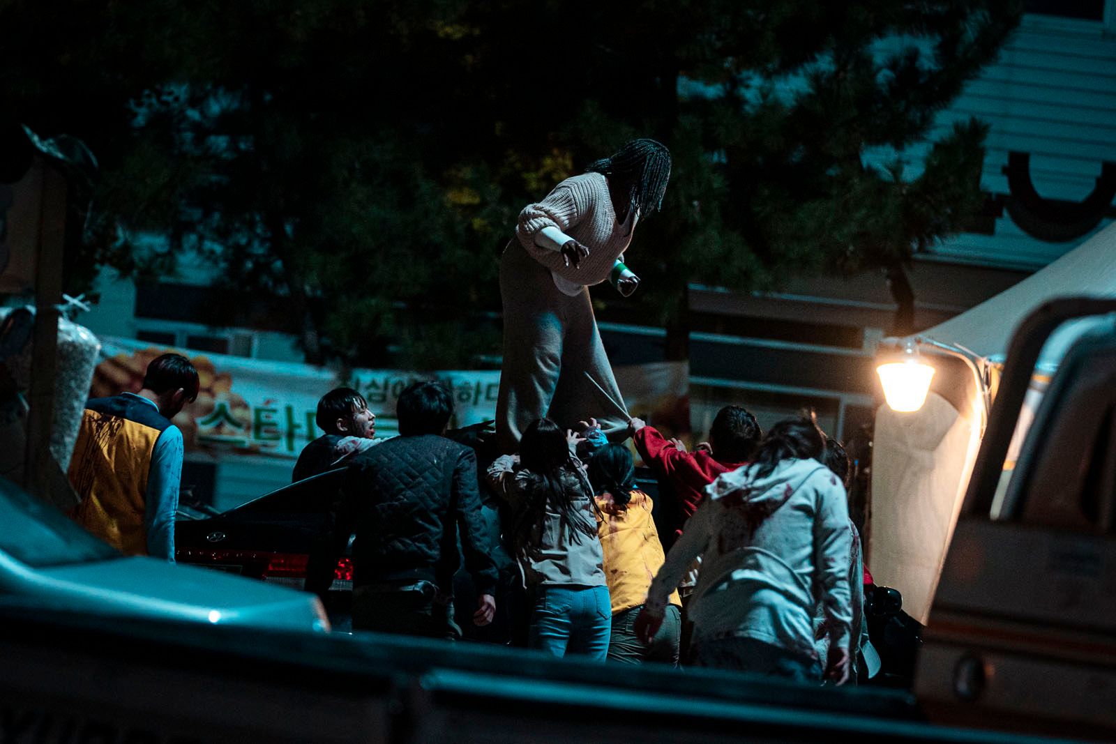 Zombieverse: Bild Patricia Yiombi - 11 von 17 - FILMSTARTS.de